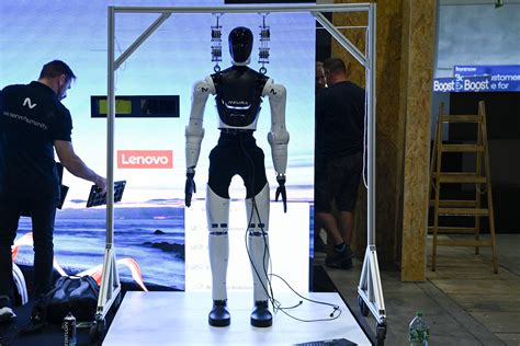 사람처럼 다림질도… 내년 가정용 Ai로봇 시대 열린다