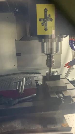 Gkd Good Price Th Axis Vmc Vertical Milling Machining Center CNC Machine And CNC Machine