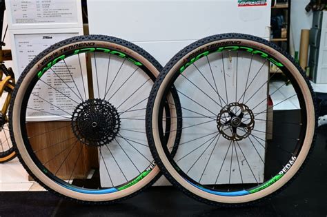 전주자전거 산악자전거 도로용 타이어 교체 작업 비토리아 떼리노 타이어 교체 전주 산악자전거 로드타이어 산악자전거 타이어 자전거 타이어 전문점 바이크박스인후점