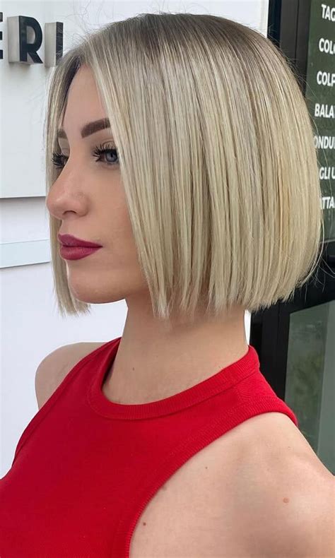 45 Chic Layered Bob Haircuts Sun Kissed Wavy Bob