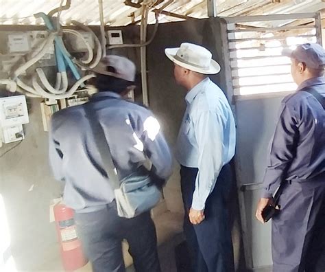 ပေါင်းတည်၌ လျှပ်စစ်မှတစ်ဆင့် မီးလောင်ကျွမ်းမှုမရှိစေရေး စျေးများအတွင်း၌ မြို့နယ်လျှပ်စစ်အင်ဂျင