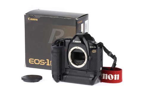 Lot 262 A Canon Eos 1n Rs 35mm Slr Body