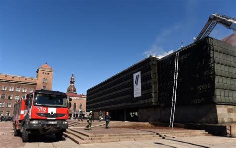 Ugunsgrēks Okupācijas muzejā nodzēsts krājums un cilvēki nav cietuši LA LV