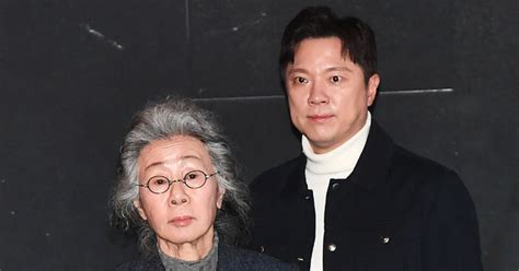 아카데미 수상자 윤여정 국내 복귀작 무대인사 포토엔hd