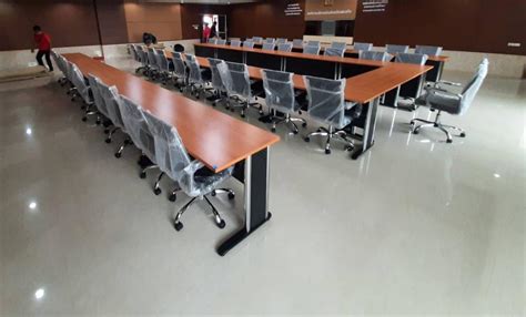 โต๊ะทำงาน โต๊ะคอม โต๊ะประชุม ศูนย์จัดจำหน่ายสินค้าเครื่องใช้สำนักงาน เฟอนิเจอร์สำหรับตกแต่งบ้าน