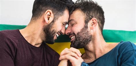 Cara Mudah Membuat Pria Normal Jatuh Cinta Padamu Sesama Jenis