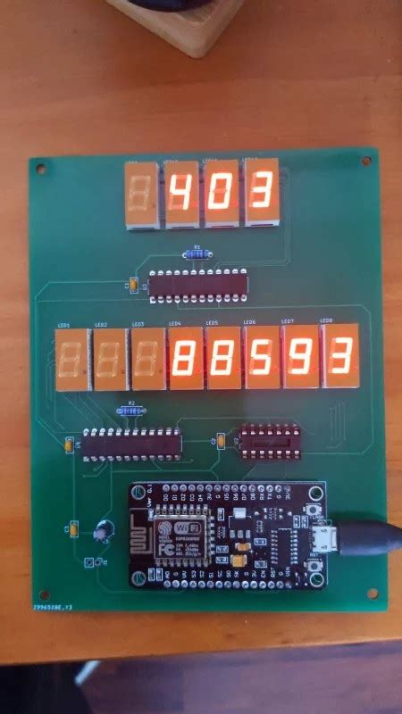 A Simple YouTube Channel Statistics Display ESP Maker Pro