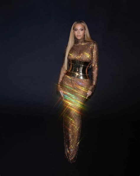 Star without underwear in shimmering mesh dress Beyoncé showed passionate pics with her husband