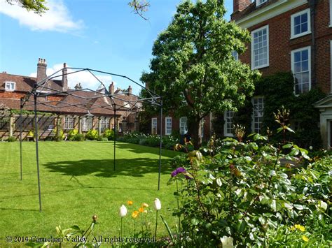 Mompesson House Summer The Worm Hole