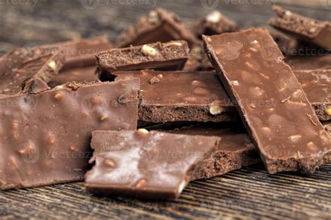 chocolate with nuts 9415321 Stock Photo at Vecteezy
