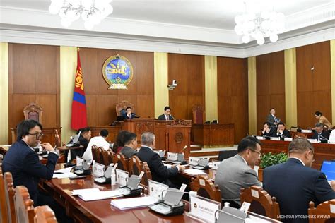 “Монгол Улсын Үндсэн хуулийн цэцийн гишүүнийг томилох чөлөөлөх тухай” УИХ ын тогтоолын төслийг