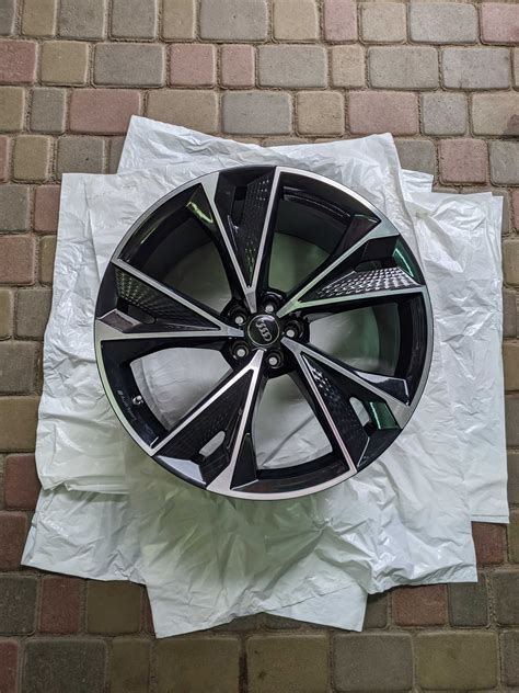 Oригінальні диски Audi RS R22, 5*112, 5-V глянцевий чорний 4K0601025B ...