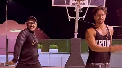 Ranveer Singh Grooves To Hum Aaye Hain From Ganpath With Tiger Shroff Internet Reacts
