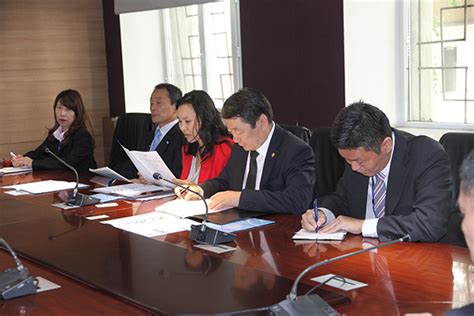 Япон улс буцалтгүй тусламж олгох боломжтой гэв