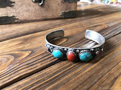 Браслет серебряный с яшмой и бирюзой в стиле бохо оберег в интернет магазине на Ярмарке