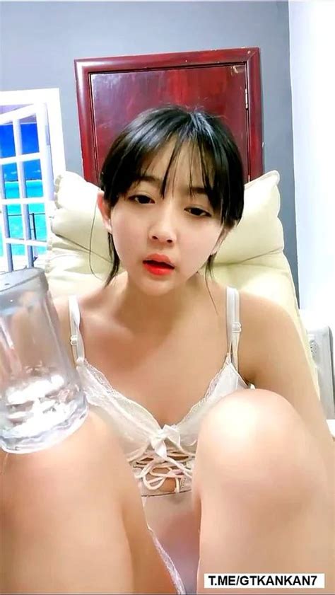 Watch 国产 清纯乖巧邻家妹妹新买的学生制服，穿上给大家看 Chinese 国产 学生 Porn Spankbang