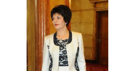 Десислава Атанасова Депутатите не сме добитък за да ни броят квестори