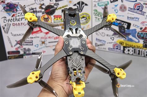 review speedybee master 5 v2 bnf fpv drone better than nazgul in