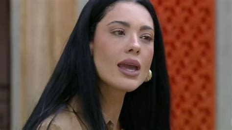 A Fazenda 17 Rayane Figliuzzi Erra A Mira Em Nova Briga E Corre Risco De Deixar O Reality Entenda