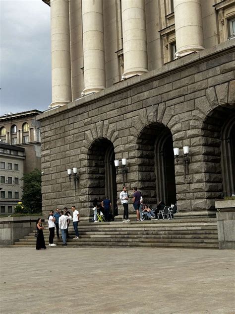 Регистрацията на партиите и коалициите в ЦИК започна жандармерия брани всички входове