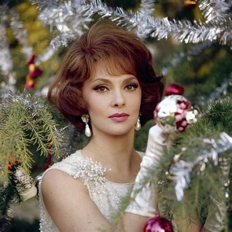 Gina Lollobrigida Photos Of The Late Italian Actress Hollywood Life