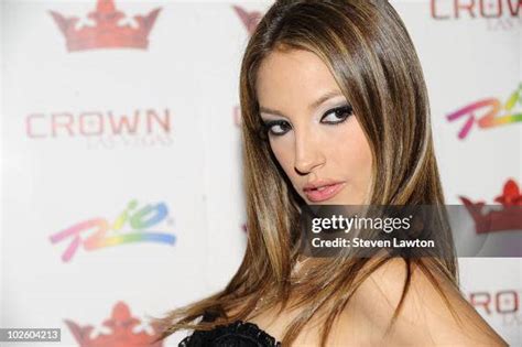Adult Actress Jenna Haze Arrives To Host An Evening At Crown Foto Di Attualità Getty Images
