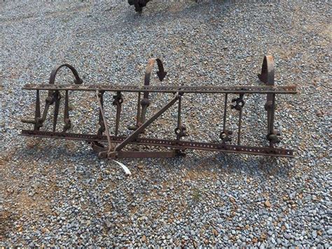 3 Shank Chisel Plow 3pt Hitch Taylor Auction And Realty Inc