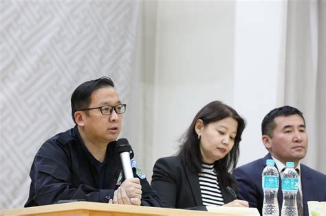 БОАЖ ын сайд Б Бат Эрдэнэ Орхон аймагт ажиллаж байна