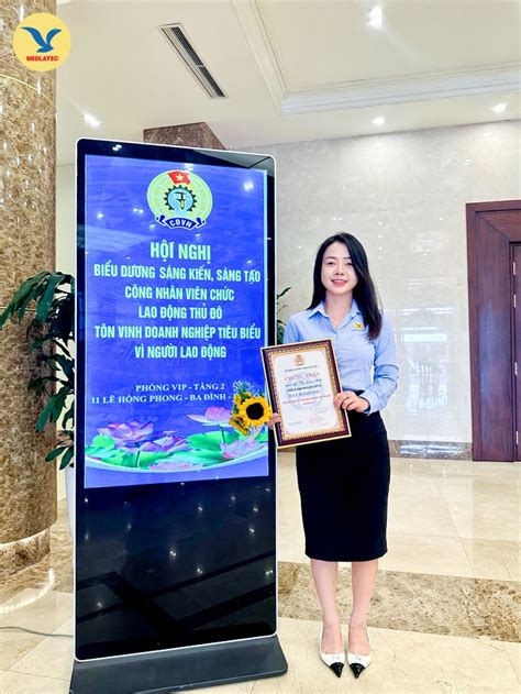 ဟနွိုင်းအလုပ်သမားအဖွဲ့ချုပ်သည် 2 ခုနှစ်တွင် အလုပ်သမားများ၊ အရာရှိများန