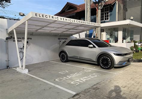 Hyundai Resmikan Dealer Ke Di Indonesia Melalui Kehadiran Hyundai Yos Sudarso Di Medan