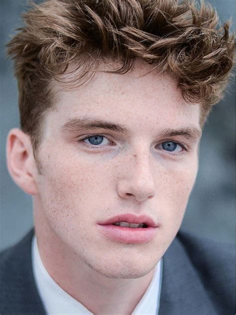 Eric Weiss Marilyn Agency Paris Portrait Poses Freckle Face