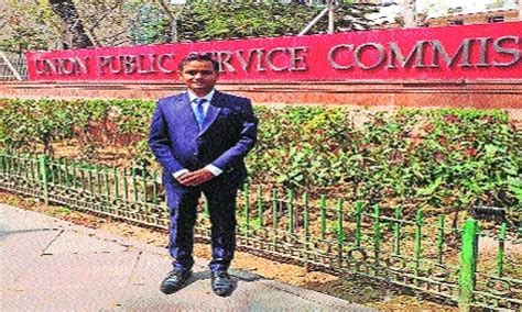 Citys Saurabh Khekdestands 2nd In Iis Exam The Hitavada