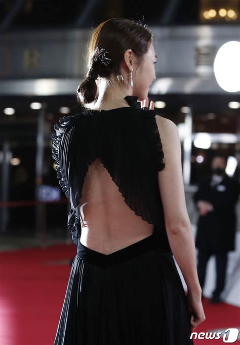 이연희 과감한 뒤태 네이트 연예