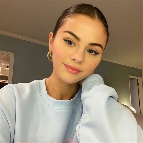 រូបភាពថ្មី តុបតែងឈុតមួយនេះ Selena បង្ហាញភាពស្រស់ស្អាត ដូចព្រះនាង Khmerload Cambodia Latest News