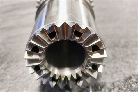 Non Destructive Elemental Analysis In Superalloy Castings Preserving