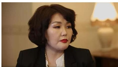 Яруу найрагч Ц Хулангийн шүүх хурлыг энэ сарын 25 нд товложээ · Dorgio Mn