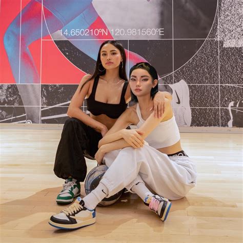 Look This Is The Philippines First Virtual Model And She Is Stunning