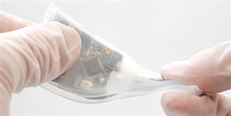 Engineers Develop The First Fully Integrated Wearable Ultrasound System For Deep Tissue Monitoring