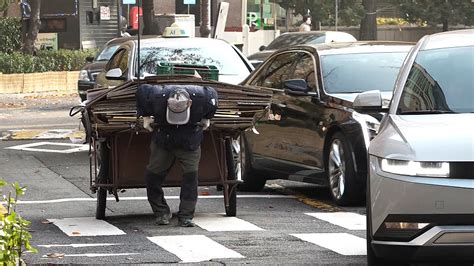 차도로 다니다 쾅폐지 수집 노인 잇단 사고