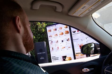 “МкДоналдс” компани хиймэл оюун ухаан роботуудыг туршиж байна