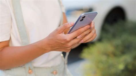 Use This Gesture To Select Multiple Items On Your IPhone Lifehacker
