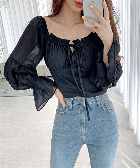 [러블리 데이트룩] 센디 오프숄더 쉬폰 프릴 셔링 밴딩 블라우스 3color 에이블리