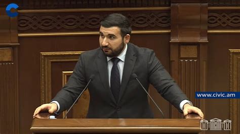 Սիրելի գյումրեցիներ քիչ առաջ ինչ որ մեկը աբսուրդի ժանրով գրված տեքստ էր ոչ այնքան վարժ կարդում