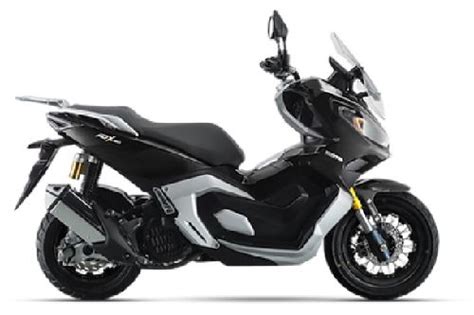 Kymco Skytown 150 vs. Honda ADV 160, Yamaha Nmax, Bristol ADX 160