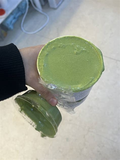 잡담 연세 녹차 생크림 컵 원래 이렇게 흘러내려 인스티즈instiz 일상 카테고리