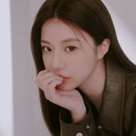 고윤정 마리떼 프랑소와 저버 화보 움짤 걸그룹 연예인 움짤저장소