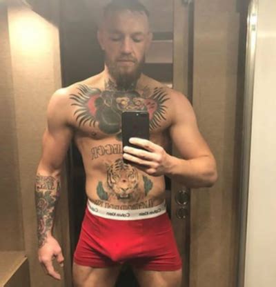 Conor Mcgregor Bulge We All Know He Packing He Tumbex