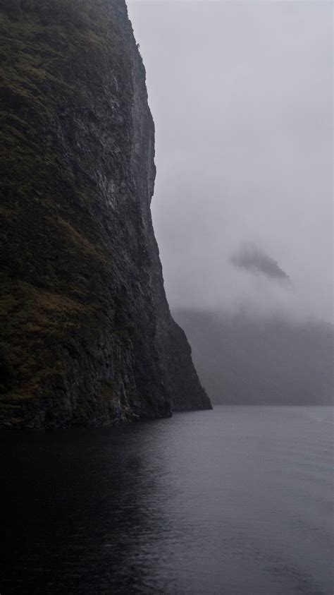 무료 이미지 연안 록 대양 웨이브 낭떠러지 반사 협만 지역 지형 바다 동굴 지리적 특징 대기 현상 1151x2048 1038 무료 이미지