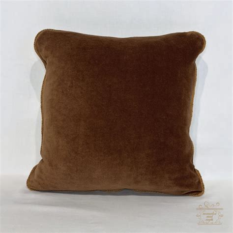 【受注制作】uchinoko線画刺繍クッション M Iichi 日々の暮らしを心地よくするハンドメイドやアンティークのマーケットプレイス