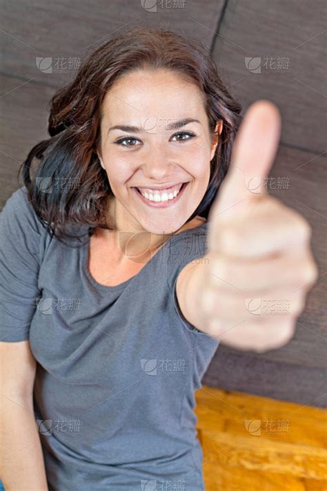 美 信心 垂直画幅 美人 仅成年人 青年人 仅一个青年女人 人的脸部 成年的 女人